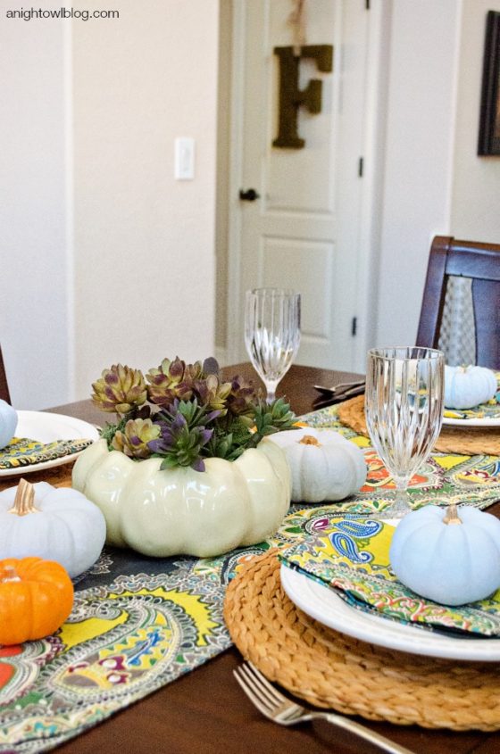 10 Beautiful Thanksgiving Tablescapes - Resin Crafts Blog