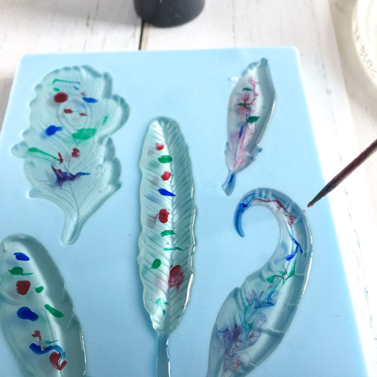 Faux-Watercolor Resin Feather Pendants - Resin Crafts Blog