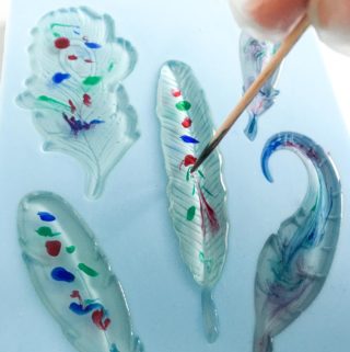 Faux-Watercolor Resin Feather Pendants - Resin Crafts Blog