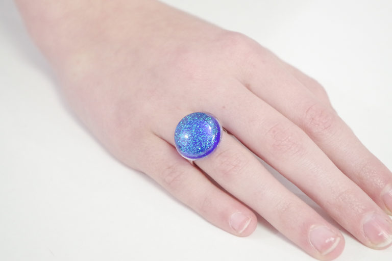 Resin Glitter Rings - Resin Crafts Blog