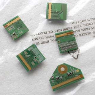 Motherboard Resin Jewelry Set DIY - Resin Crafts Blog