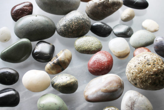 Polished Rocks with High Gloss Resin Spray DIY - Resin Crafts Blog