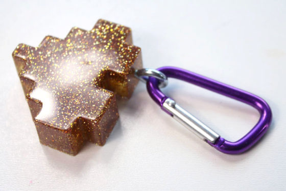 Pixel Heart Glitter Resin Keychains DIY - Resin Crafts Blog