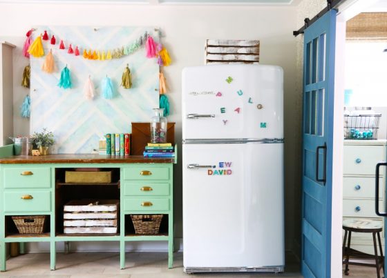 15 Quick and Easy DIY Resin Magnets