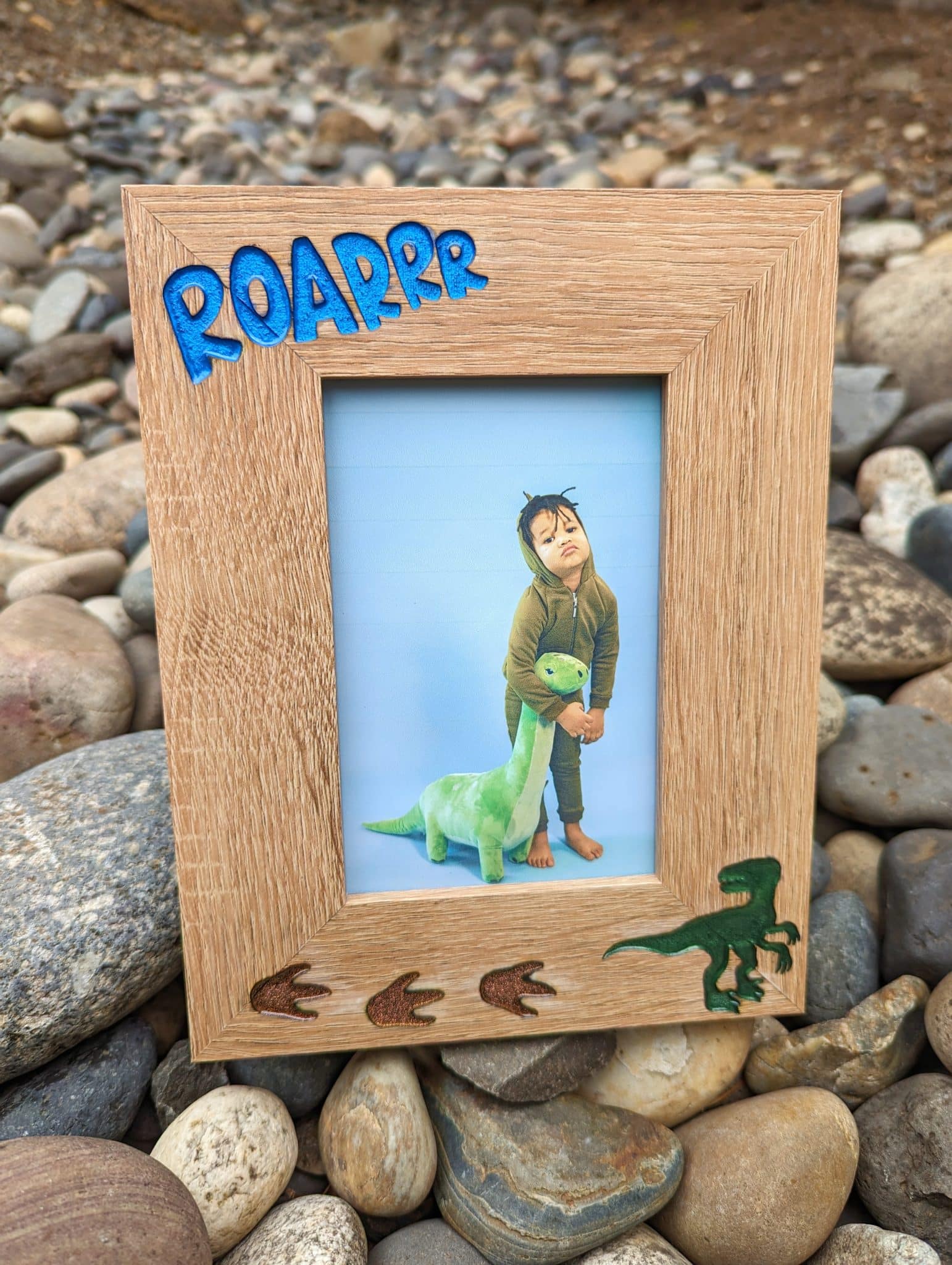 How to Make a Custom Dinosaur Resin Frame - Resin Crafts Blog